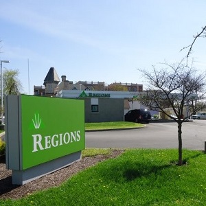 West Kirkwood Remote Drive Thru Branch | Regions Bank in Bloomington ...